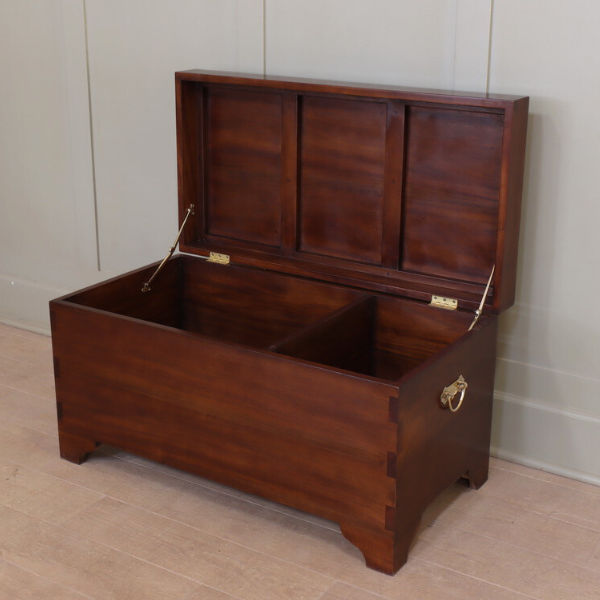 Plain Mahogany Blanket Box